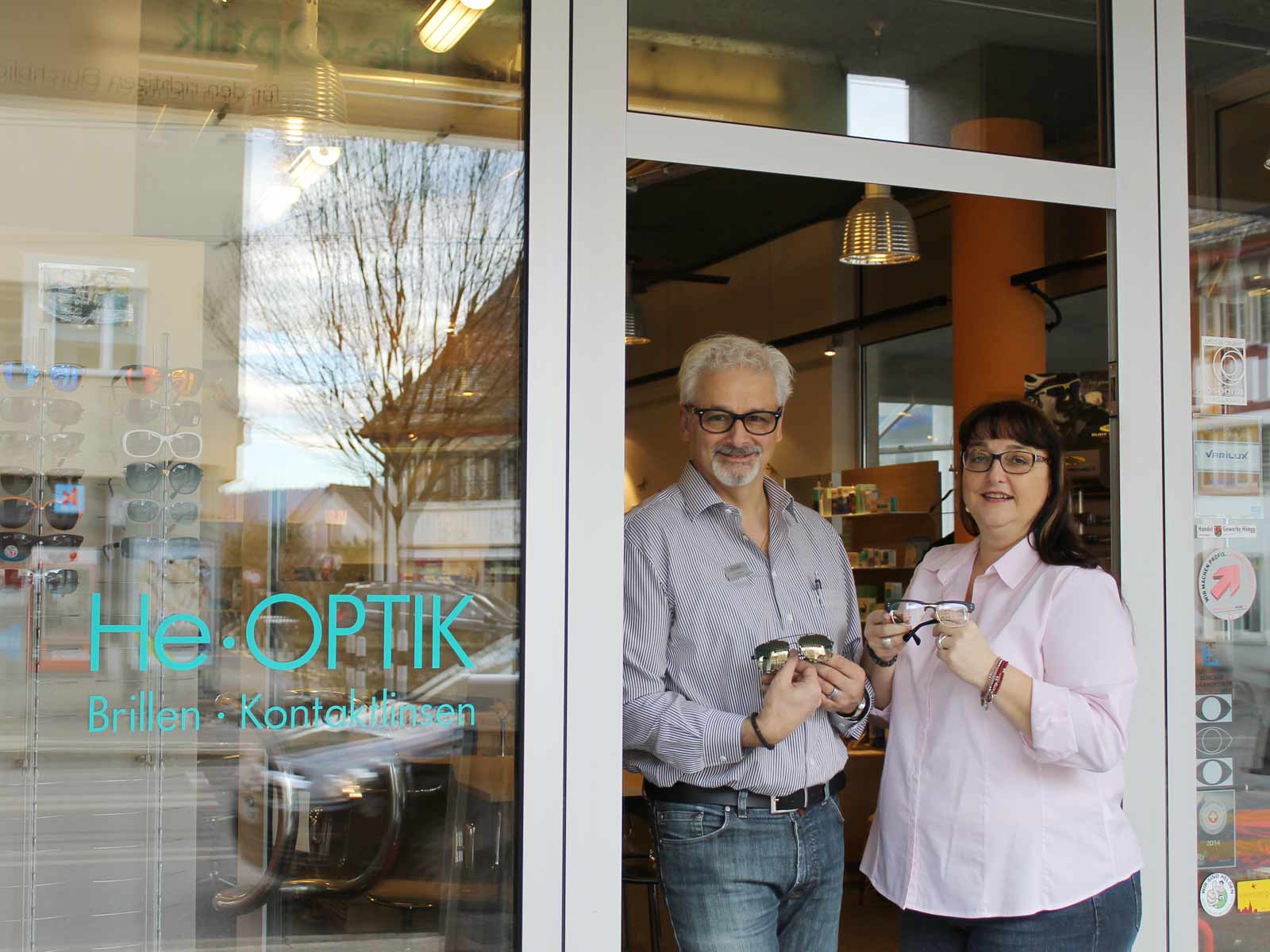 Höngger.ch | Bei He-Optik gibt es neu die «Höngger-Brille» – in ...