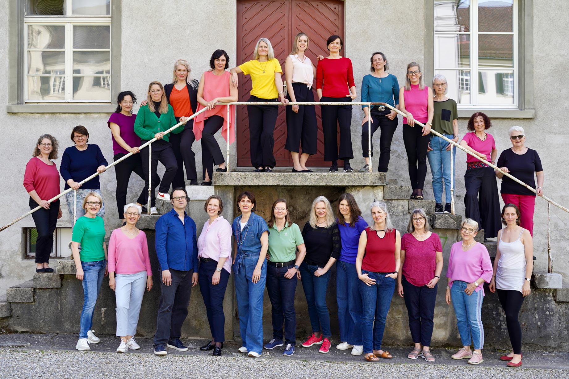 Der Frauenchor Höngg swingt in der Mühlehalde